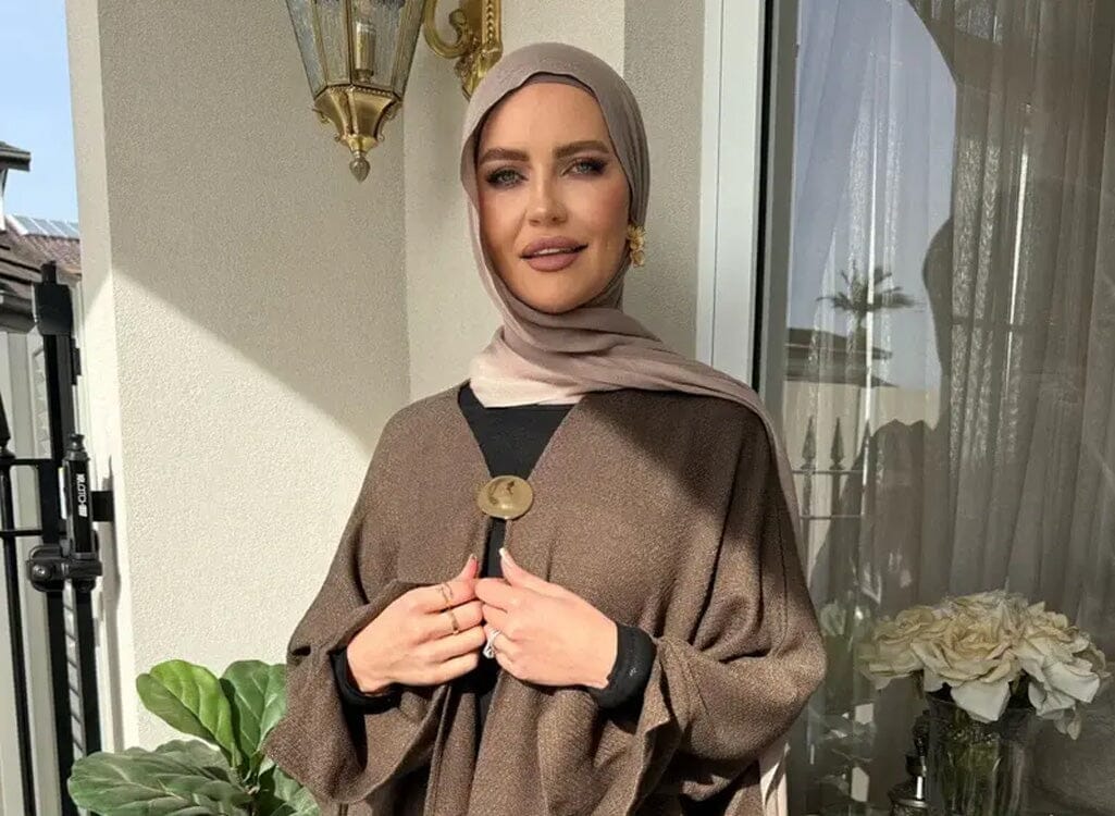 The Appeal of Modest Dress Clothes Series: Emirati